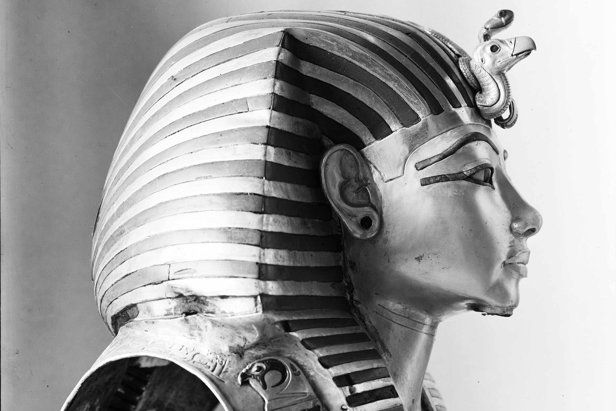 Scholar speaks at Harvard on how images helped shaped legend of King ...