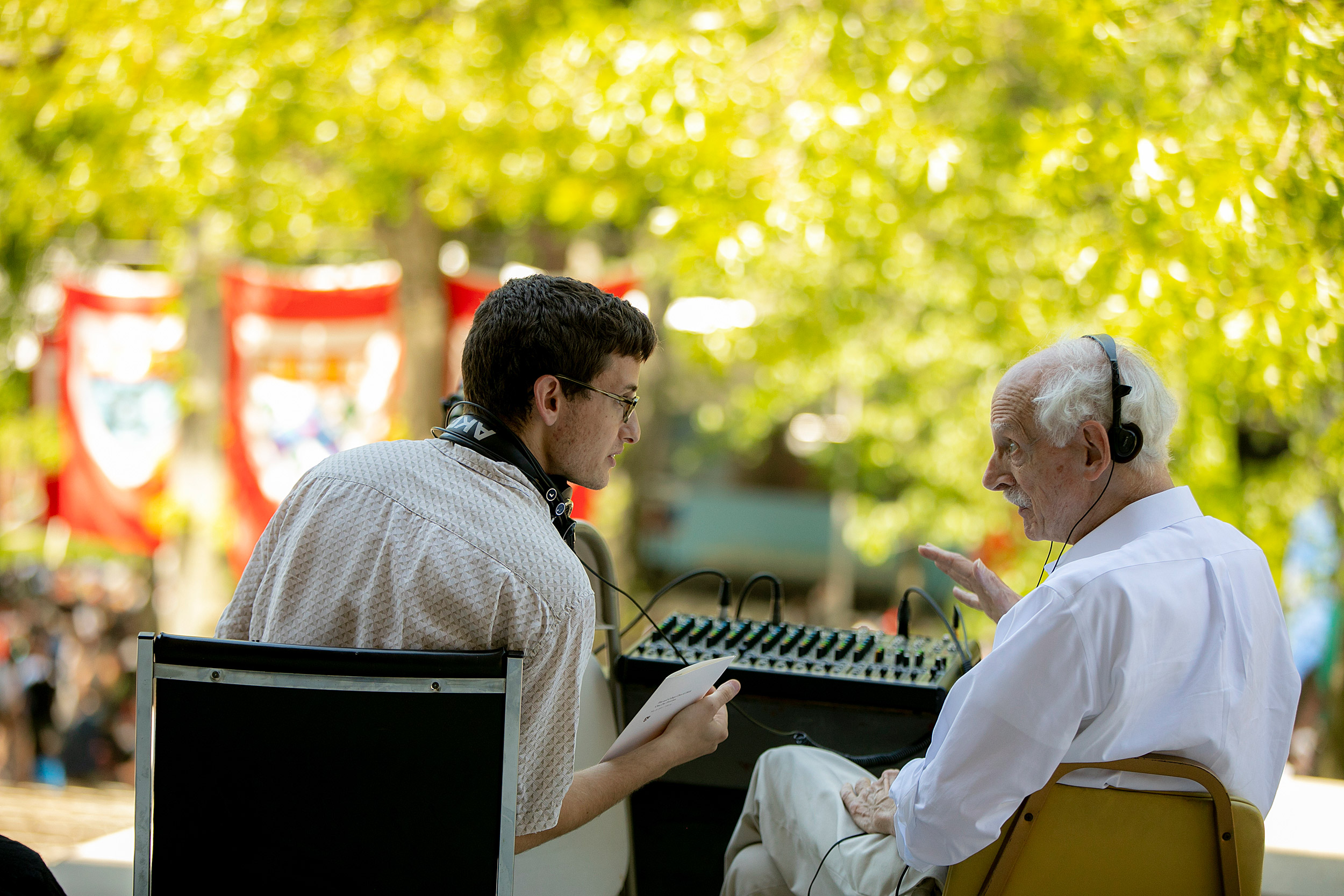 A ‘spiritual leader’ for Harvard’s student radio station — Harvard Gazette