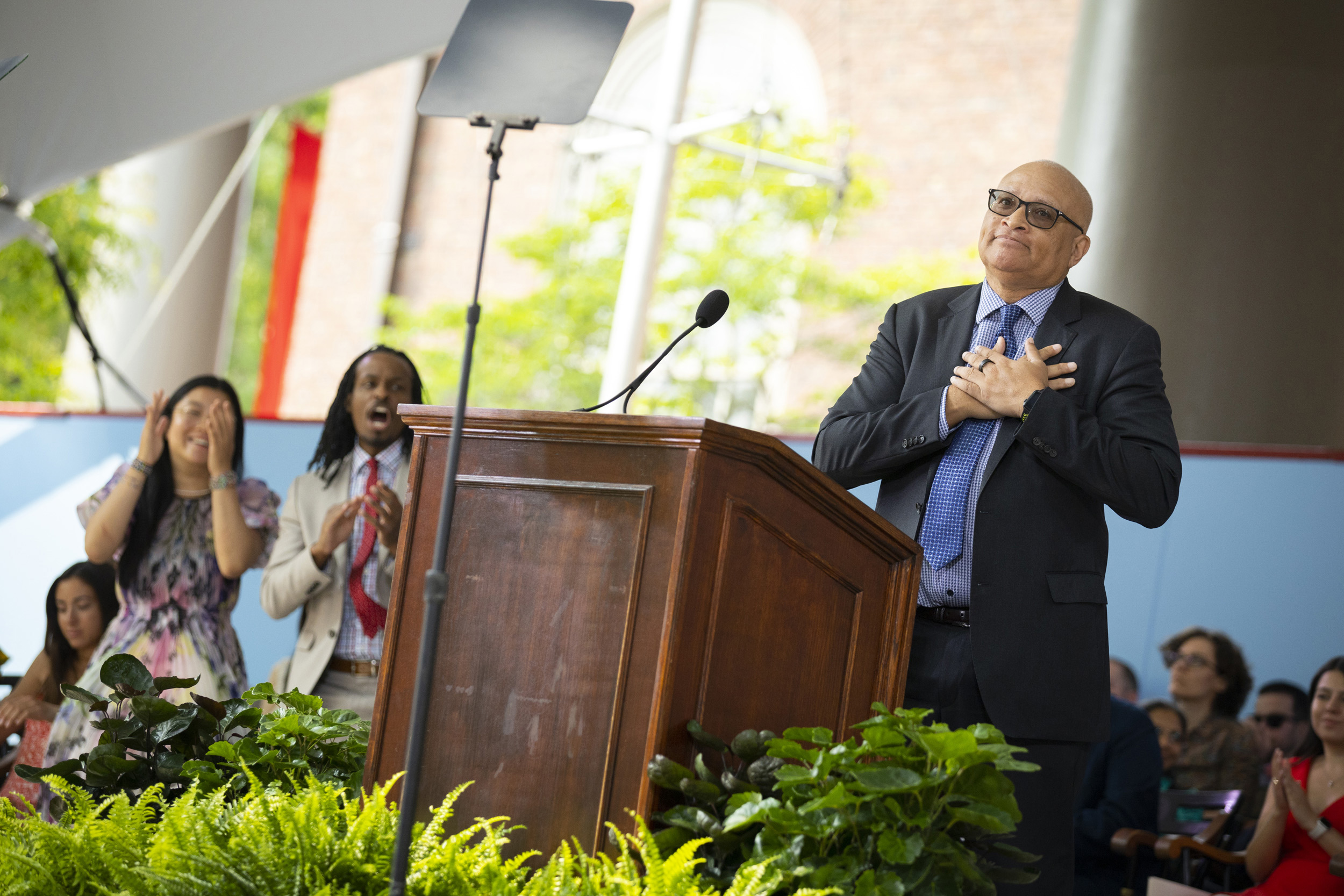 Class Day speaker Larry Wilmore warns grads against power of fear ...